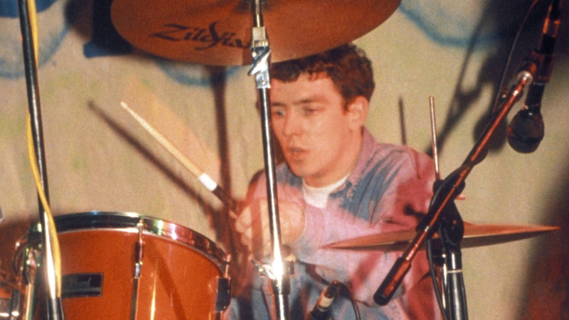 Former Oasis drummer suffers heart attack