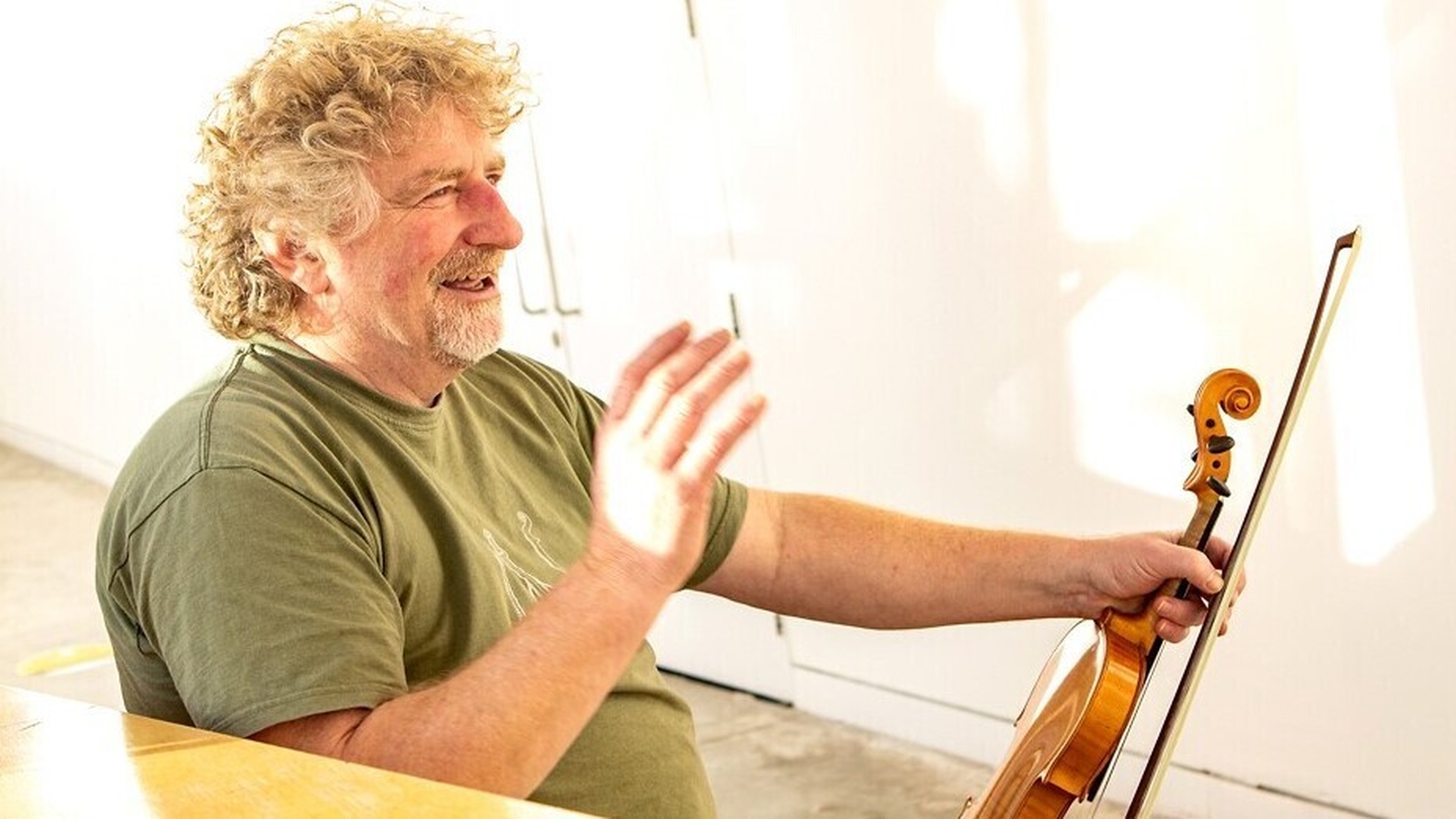 Sunday Miscellany: A Fiddler's Farewell by Martin McGinley