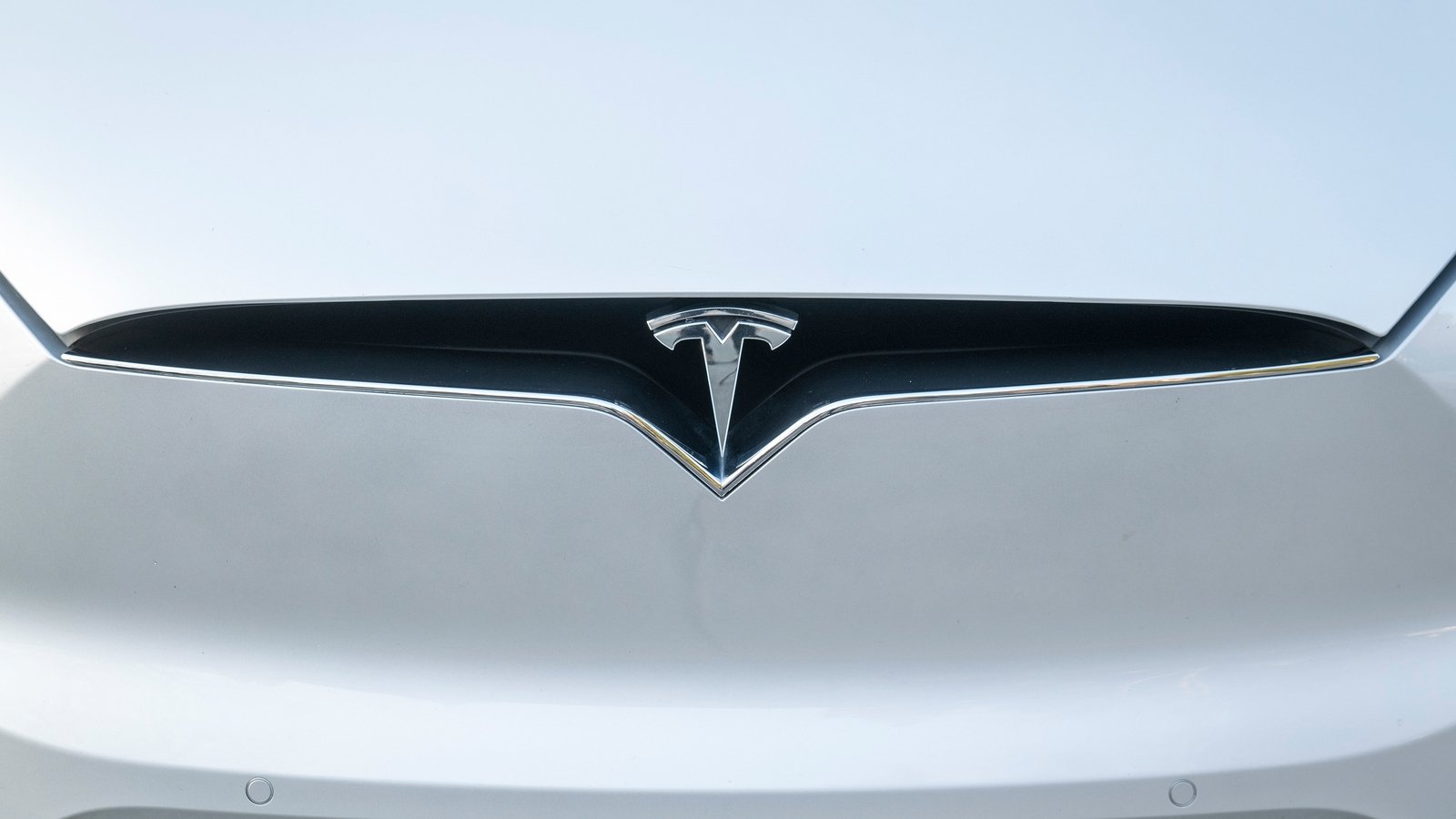 US probes Tesla's self driving software after crashes