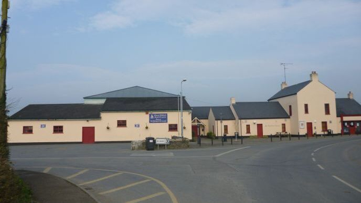 Brídóg Ní Chonnaire, Bainisteoir Comharchumann Ráth Chairn. | Iris ...