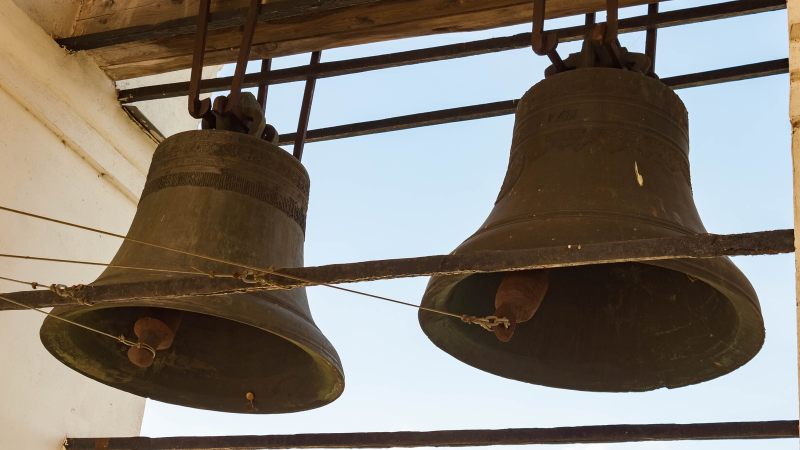 Chimed out? French town votes on night church bells
