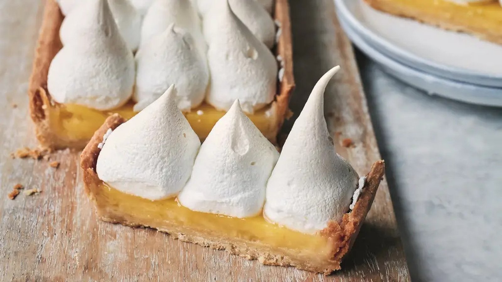Mary Berry's lemon and lime meringue tranche pie
