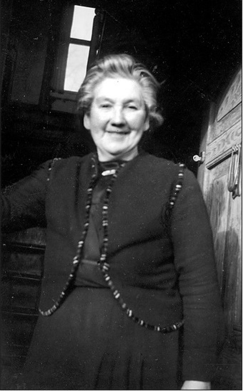 Seoid sa bhreis in athfhoilseachán nua Bess Cronin