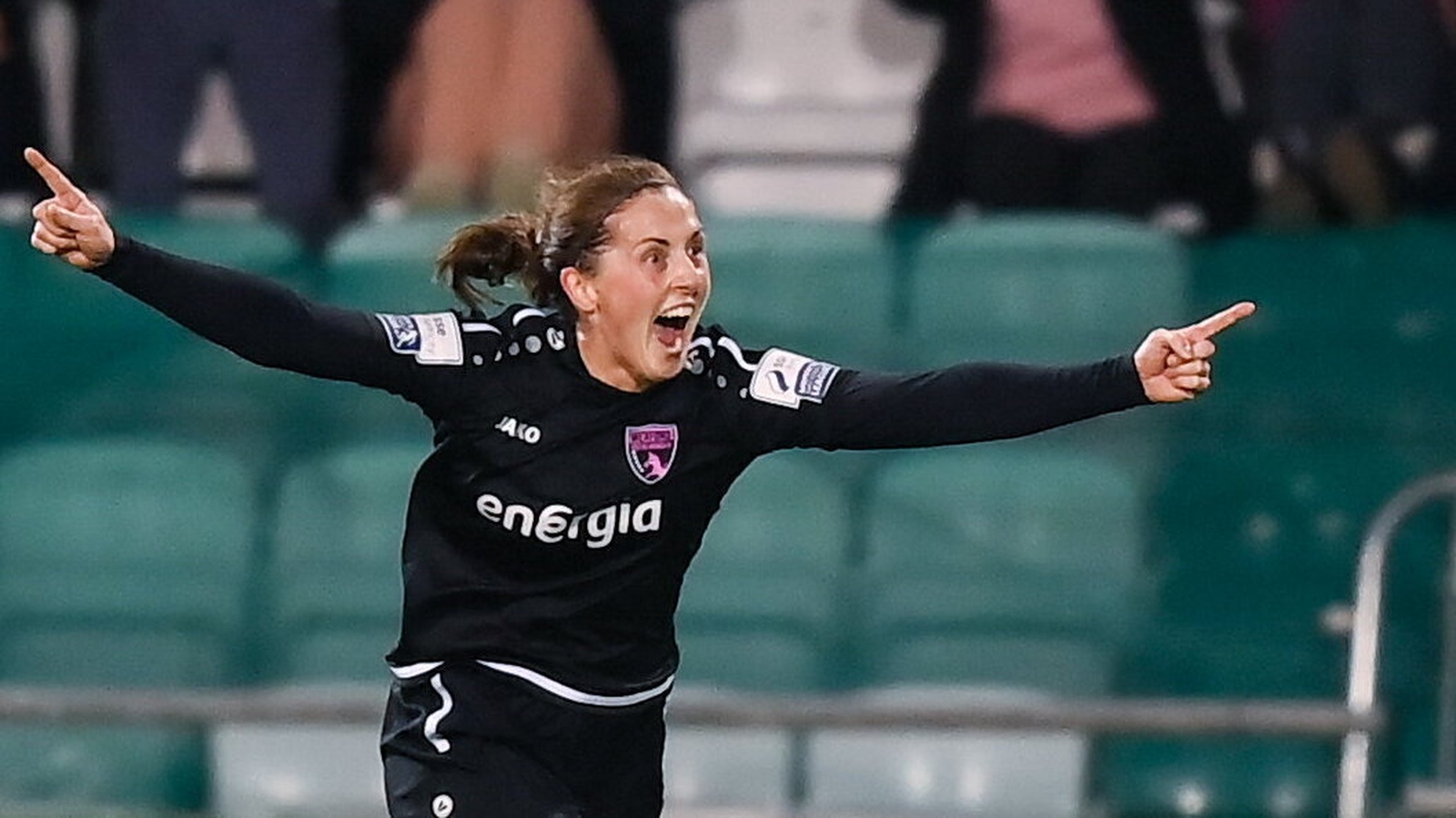 Kennedy goes from shot-stopper to show stealer