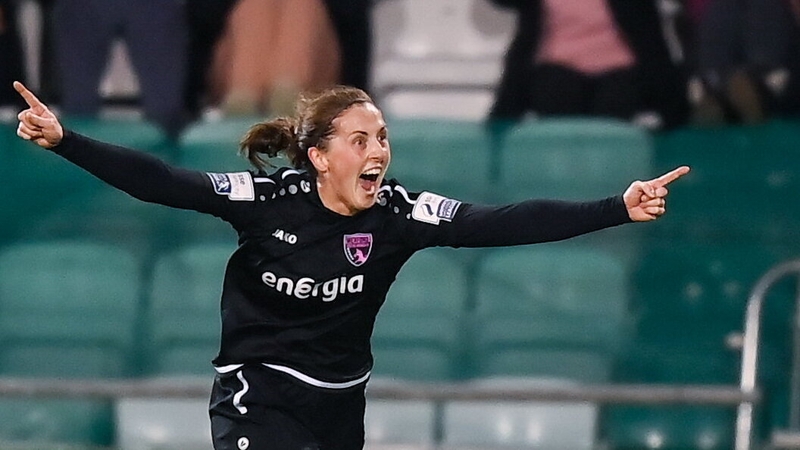 Kennedy goes from shot-stopper to show stealer