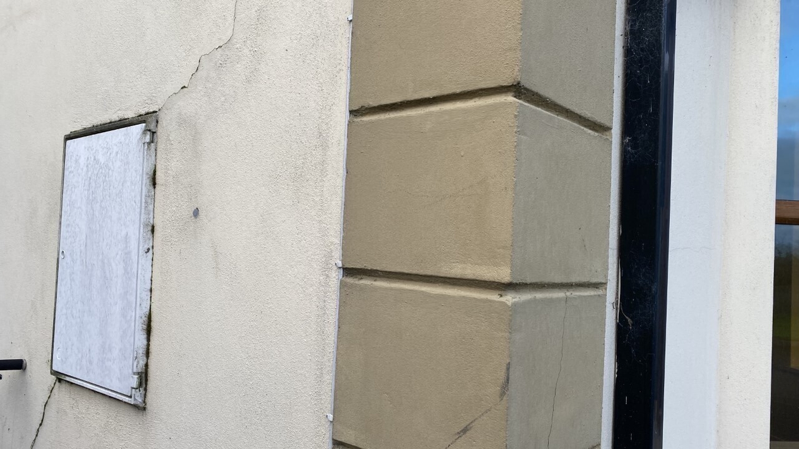 Meeting to discuss redress for defective block homeowners