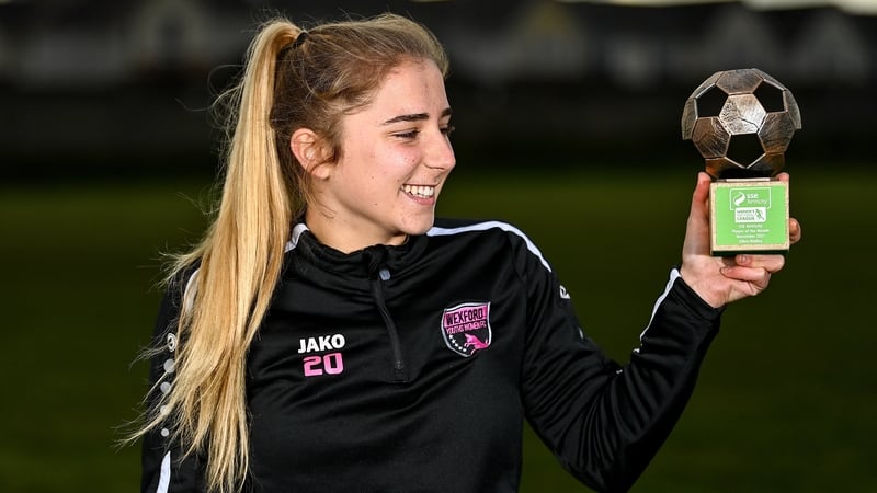 Ellen Molloy scoops player of the month award