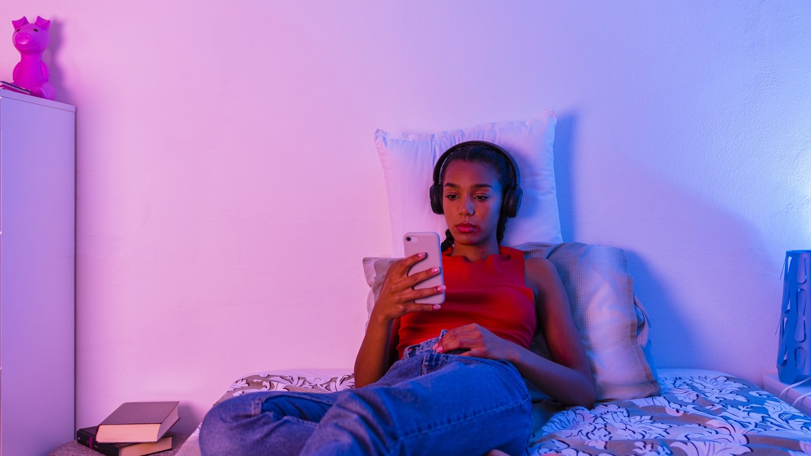 How social media-induced perfectionism can hurt teenage girls