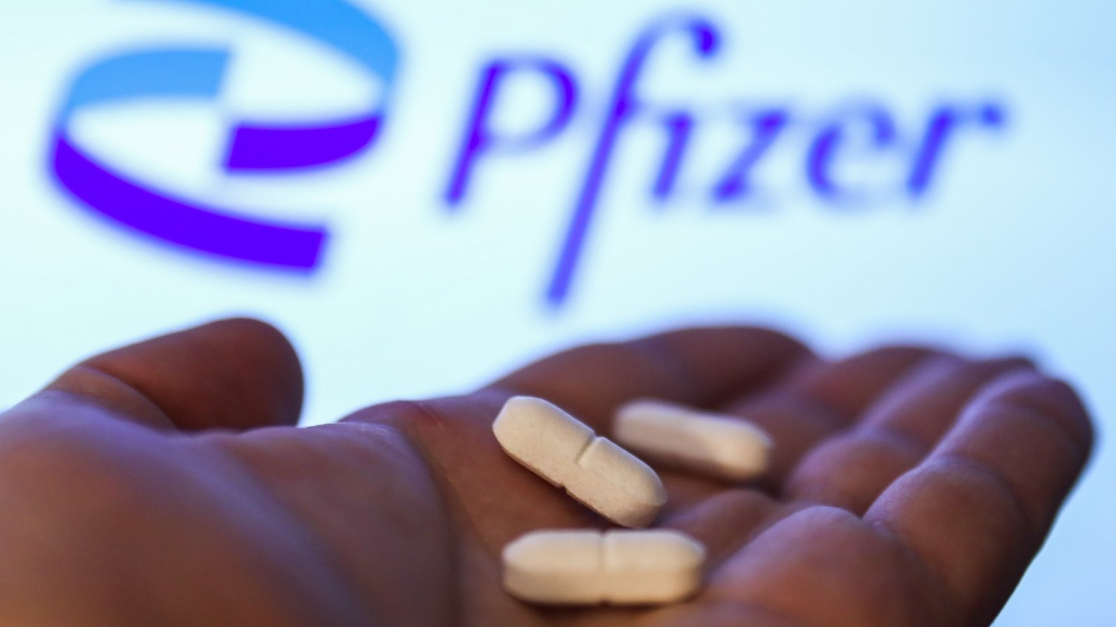 Pfizer posts surprise profit on demand for Covid products
