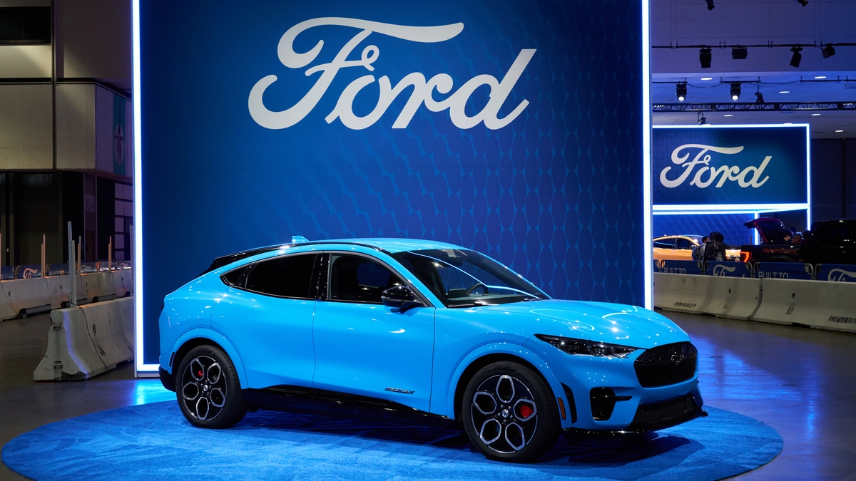 The Electric Revolution - Joe Rayfuss | The Ryan Tubridy Show - RTÉ Radio 1