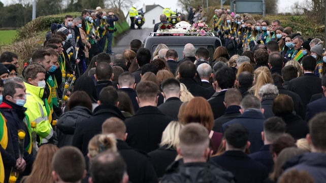 In Pictures Crowds Say Goodbye To Ashling Murphy