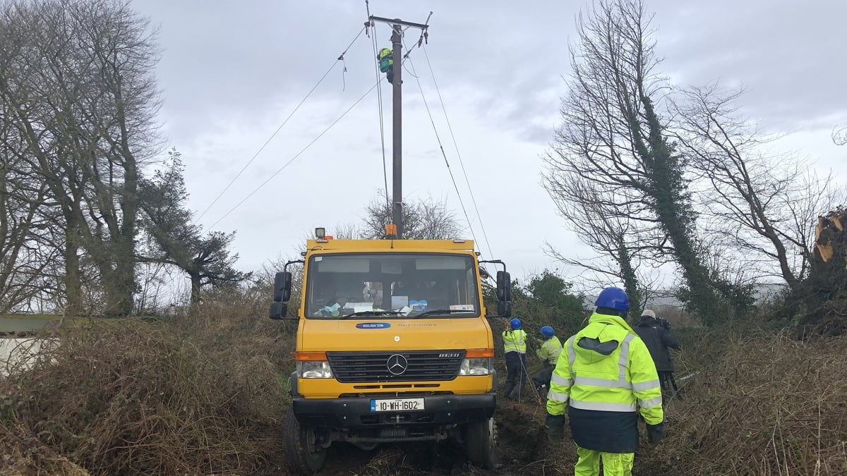 ESB working to restore power | Morning Ireland - RTÉ Radio 1