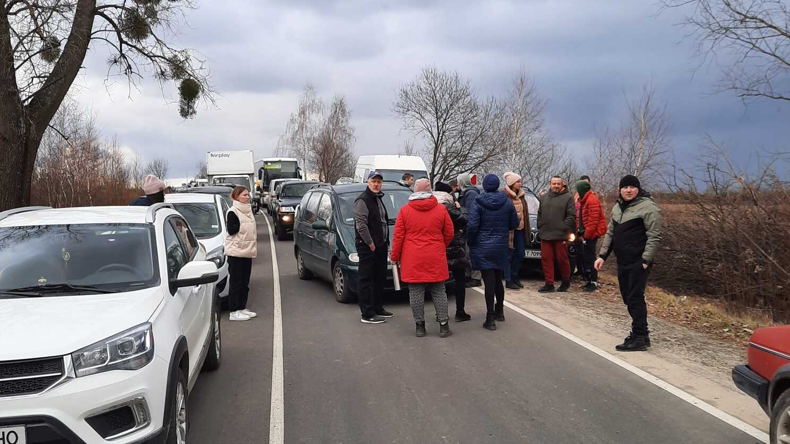 Irish family say they are 'lucky to get out' of Ukraine