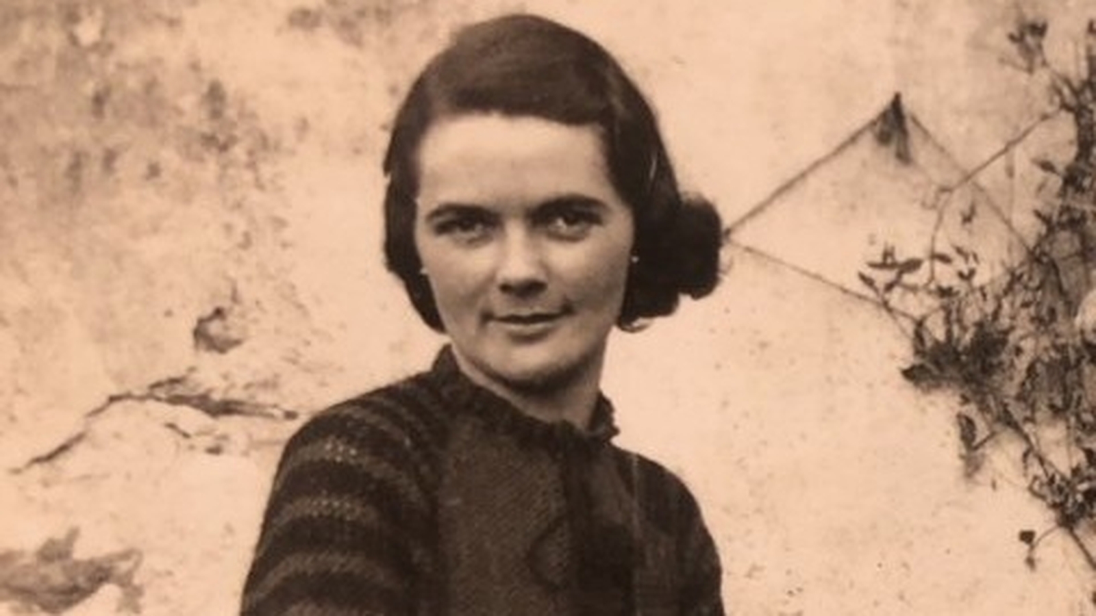 Sunday Miscellany: A Wanderer in Paris, by Maia Dunphy