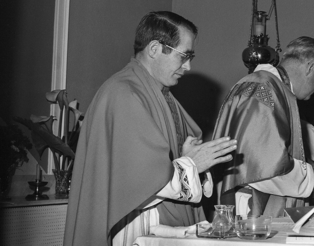 An tAthair Pádraic Ó Neachtain tar éis bháis san Afraic Theas