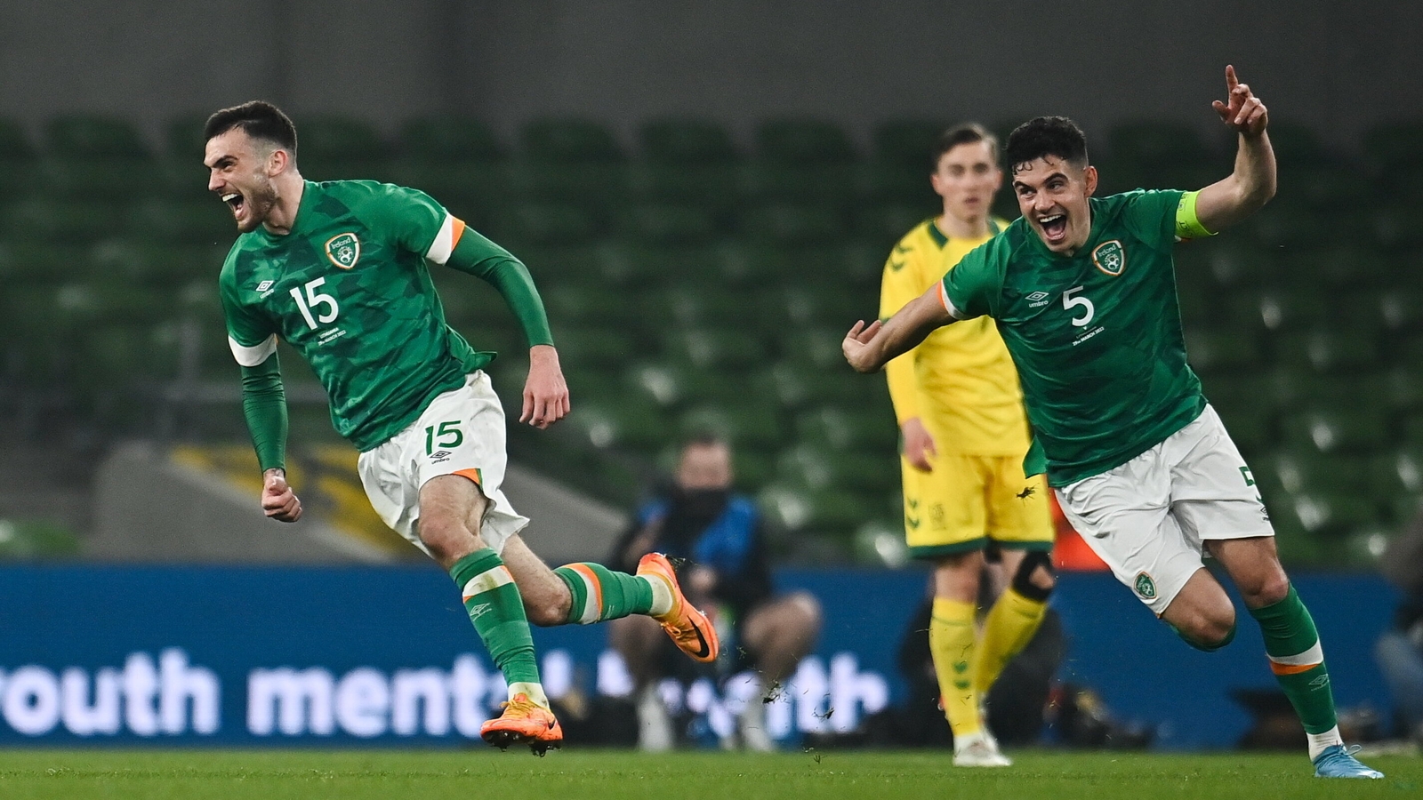 Kenny hails high-flying match winner Parrott