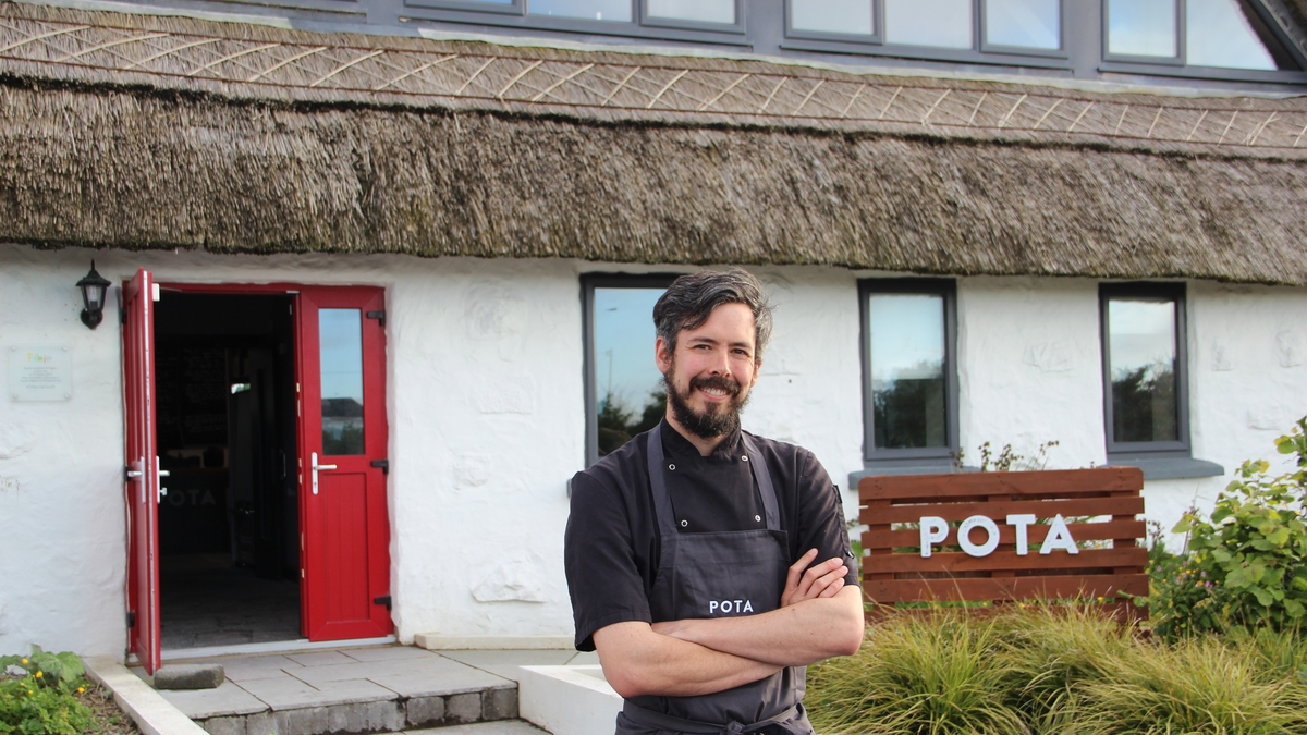 Diarmuid Ó Mathúna, Pota Caifé. | Iris Aniar - RTÉ Raidió na Gaeltachta