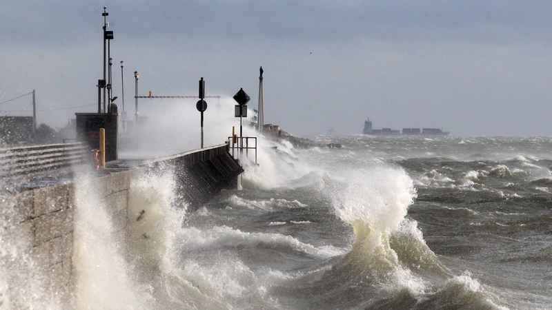 Who insures the insurers against extreme weather events?