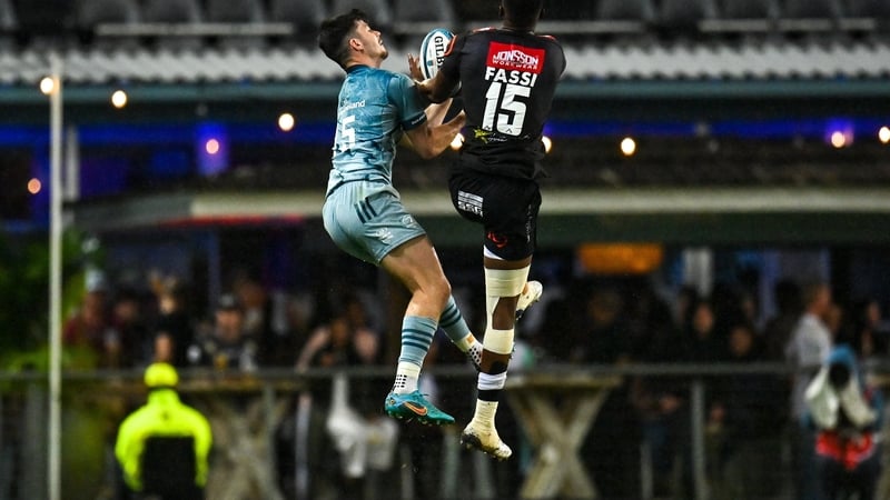 Leinster miss chance to bag top spot after Sharks loss