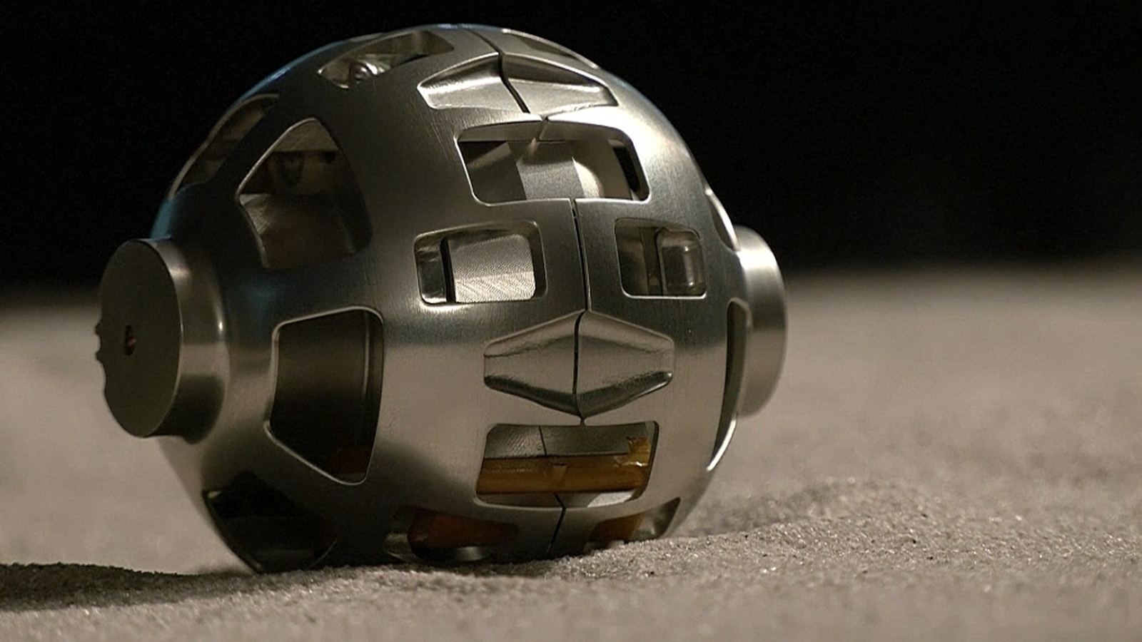 Tomy robot to boldly go where no toy has gone before