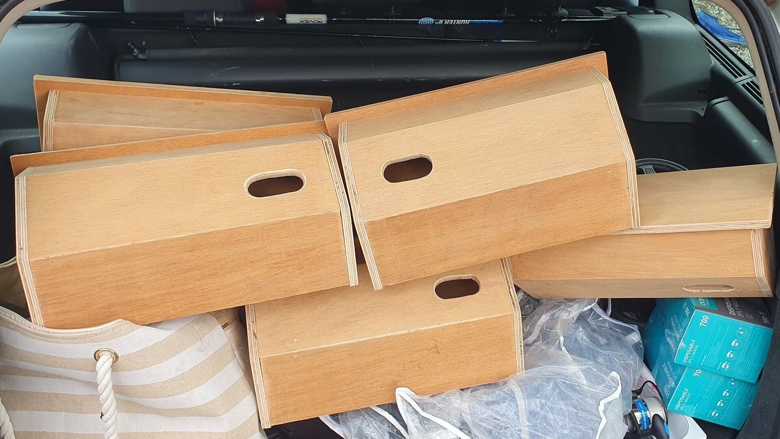 Midlands Prison inmates make nest boxes for swifts