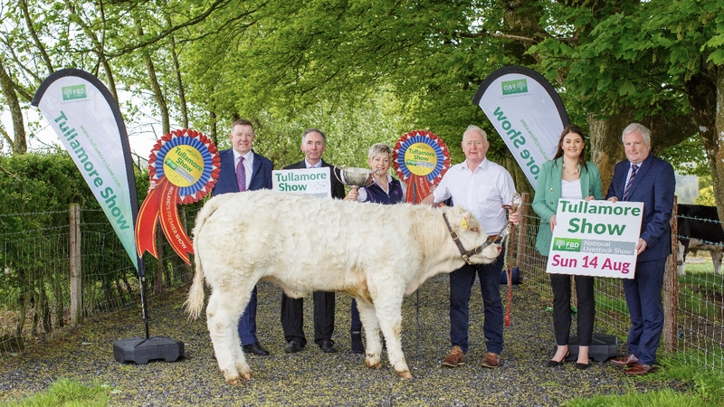 Thousands on the moo-ve as Tullamore Show returns