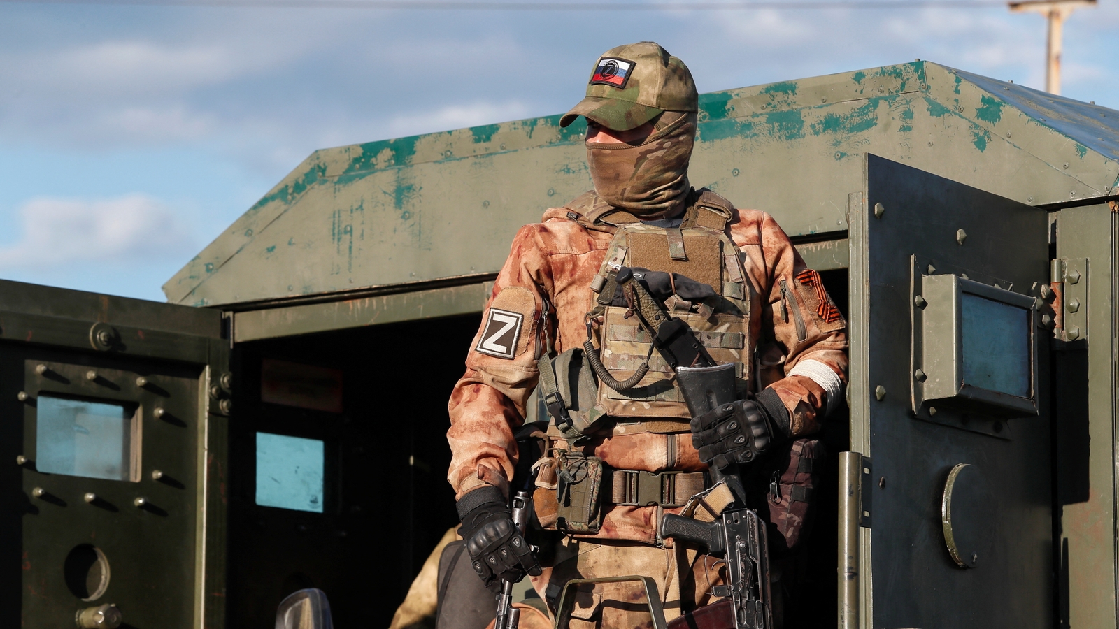 Mariupol defenders surrender to Russia