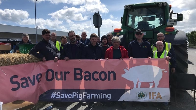 'Save our bacon': Pig farmers protest in Drogheda