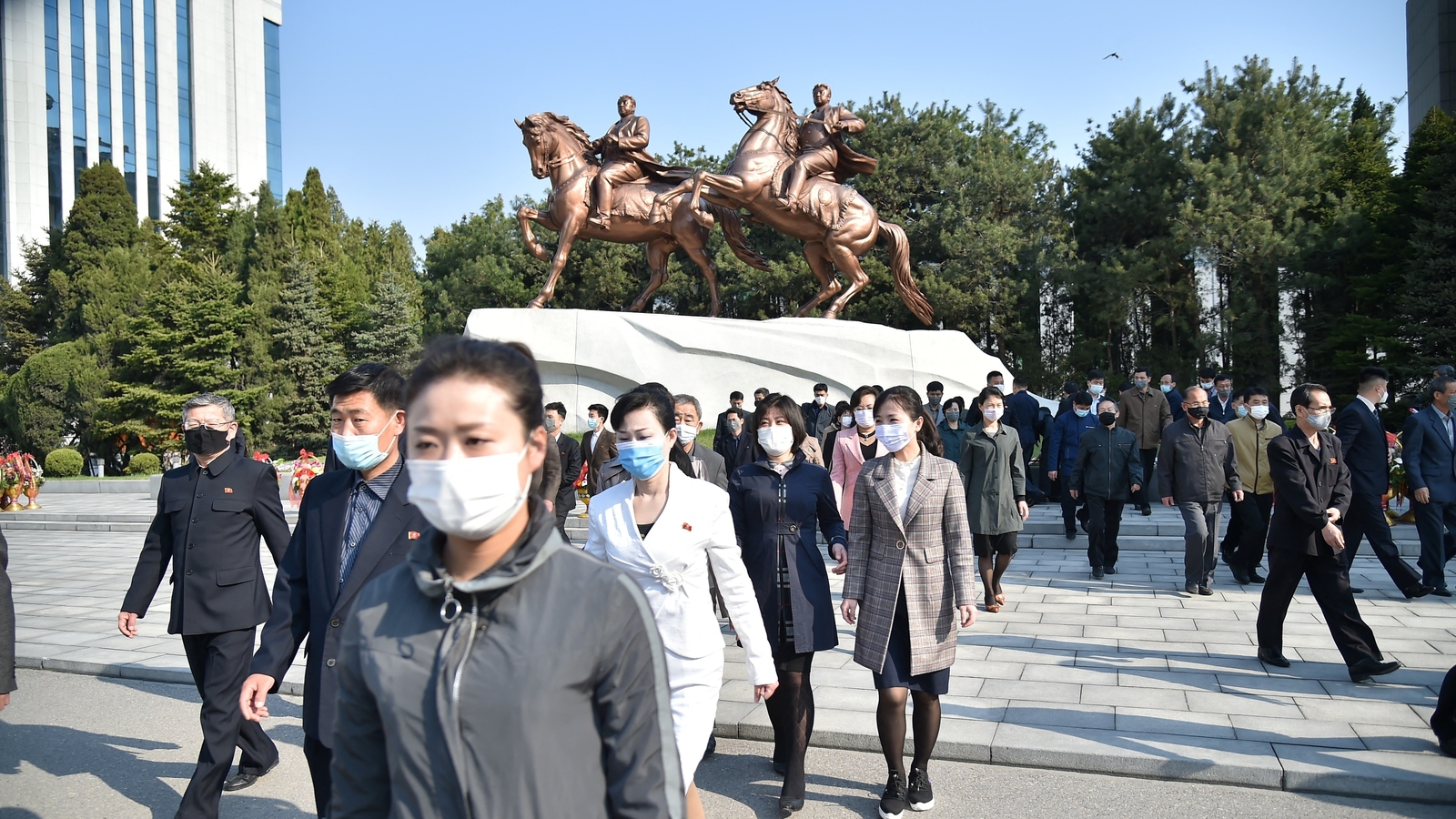 N Korea reports 200,000 fever cases during Covid wave