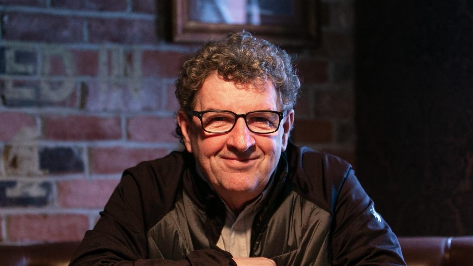 Behind the music - Mike Hanrahan