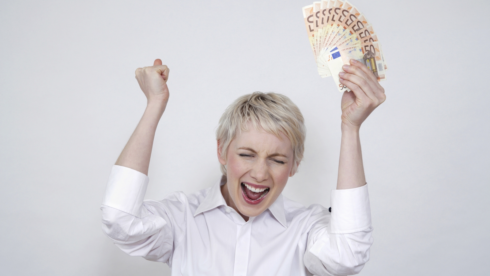 How much money do people want to achieve an ideal life?