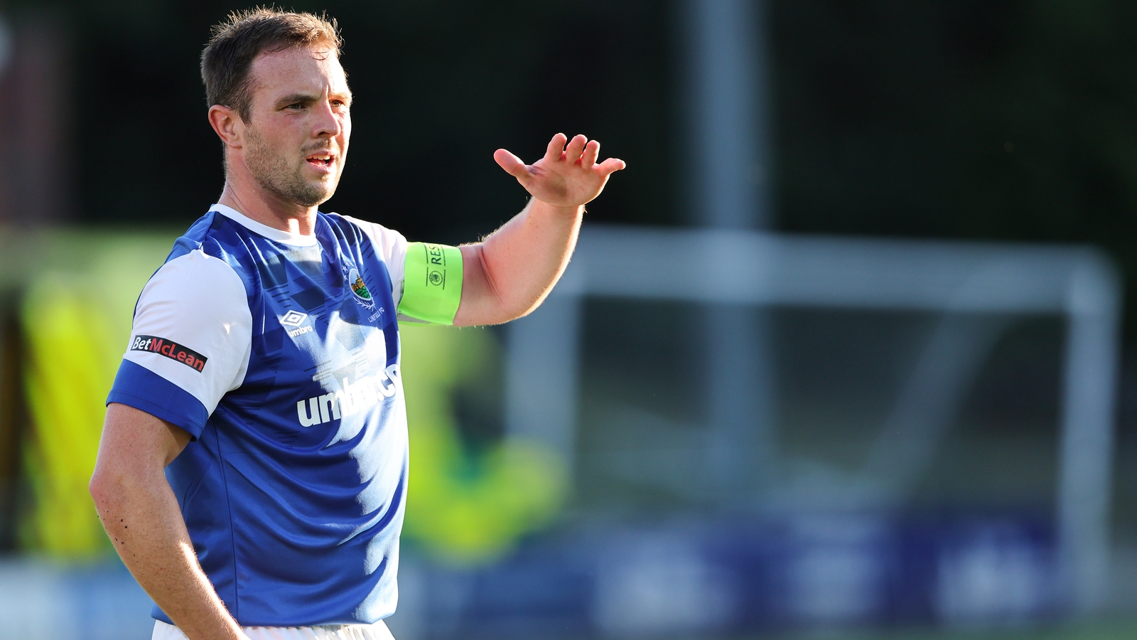 Late double sees Linfield progress in Champions League