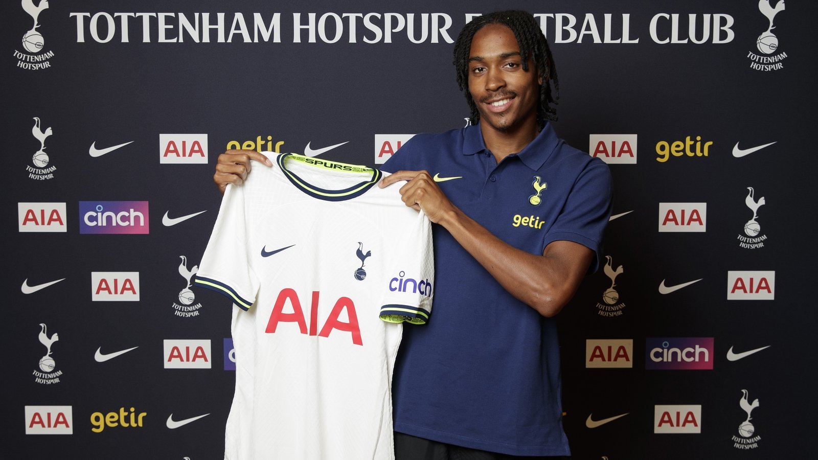 Transfer wrap: Spurs sign defender Djed Spence