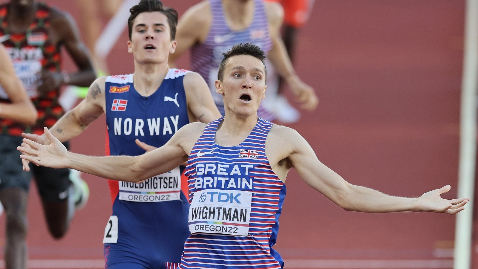Wightman wins gold with dad in the commentary box