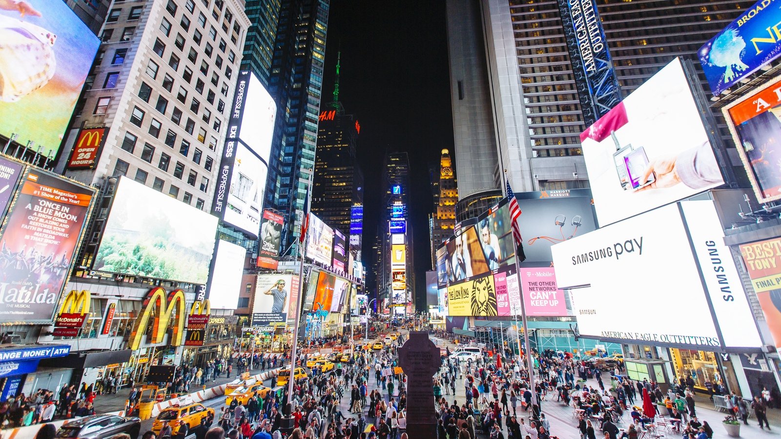 US job growth beats expectations