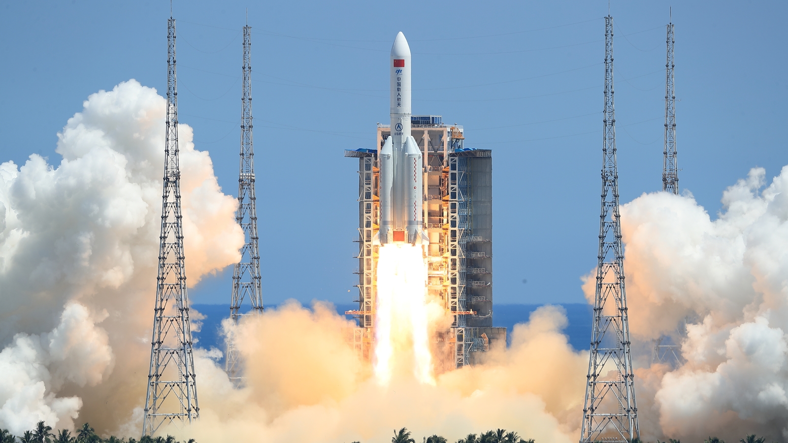 Chinese rocket makes uncontrolled return to Earth