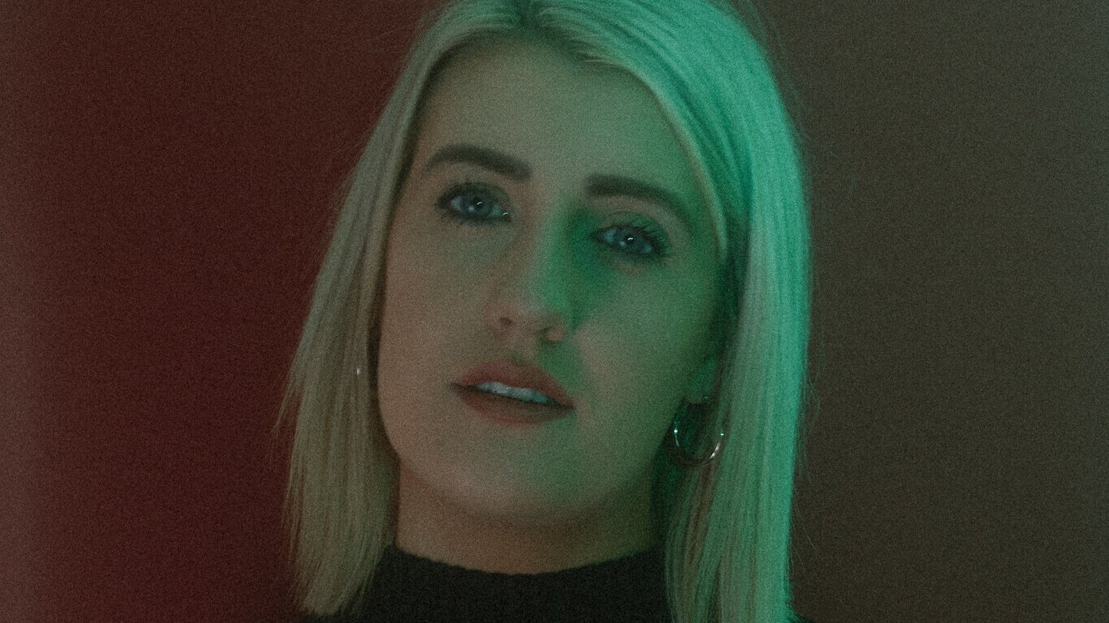 Behind the music - Rue