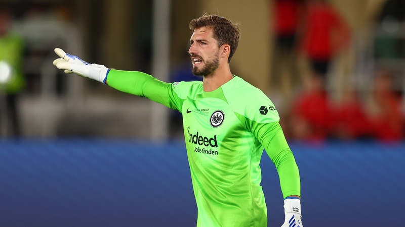 Frankfurt goalkeeper Trapp turns down Manchester United