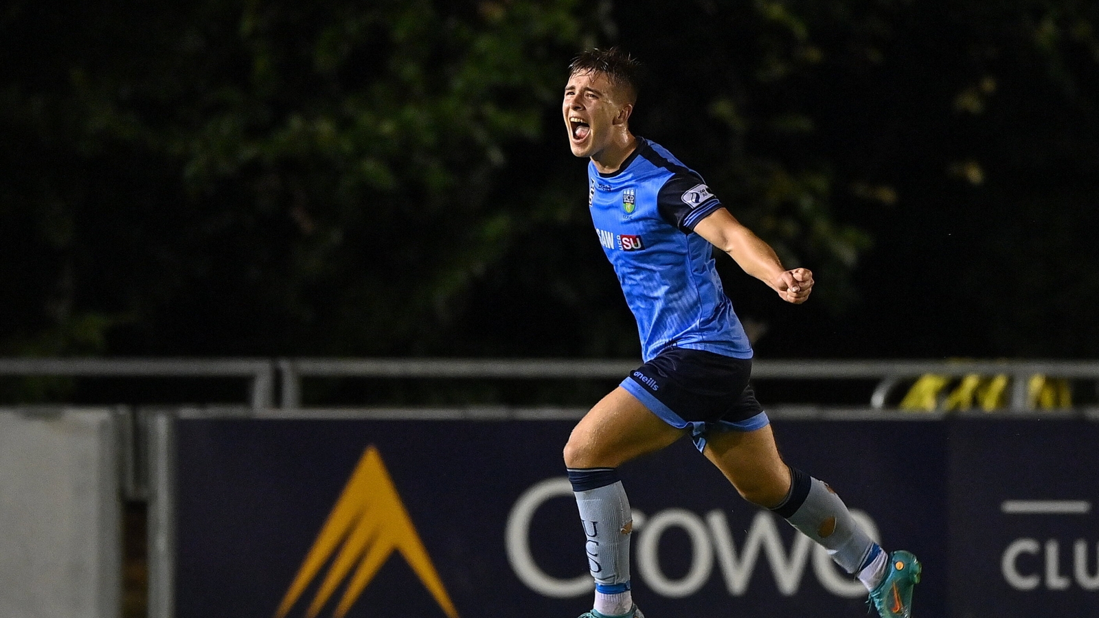 Lonergan with a brace as UCD stun Dundalk at the Bowl