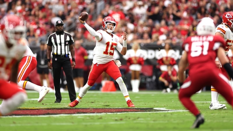 Mahomes hits five touchdowns as Chiefs down Cardinals