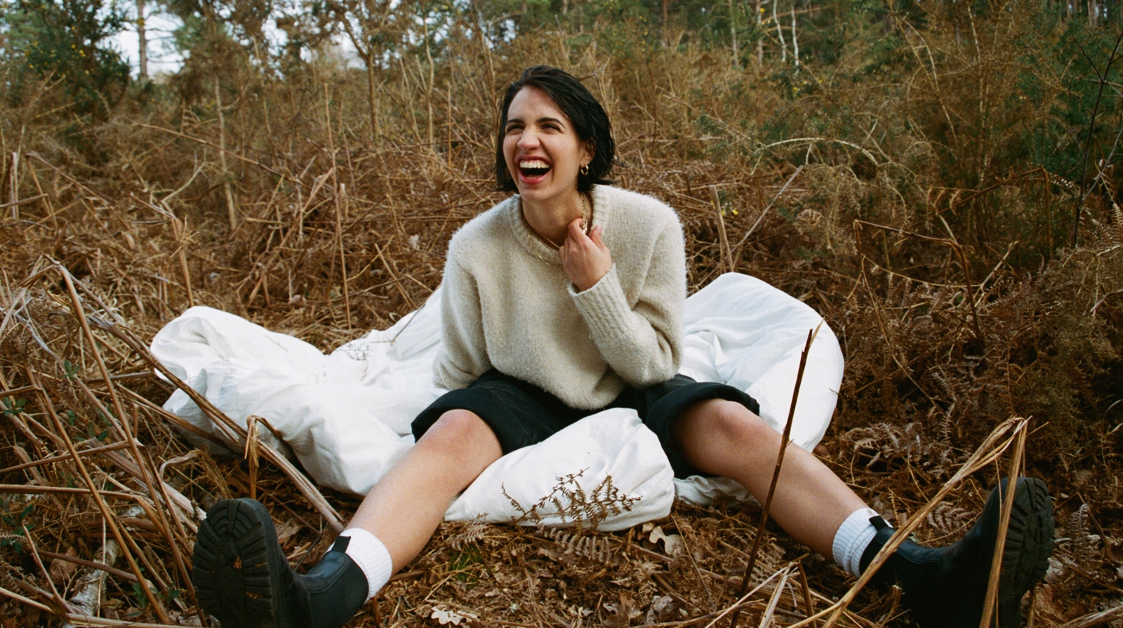 Behind the music - Victoria Canal