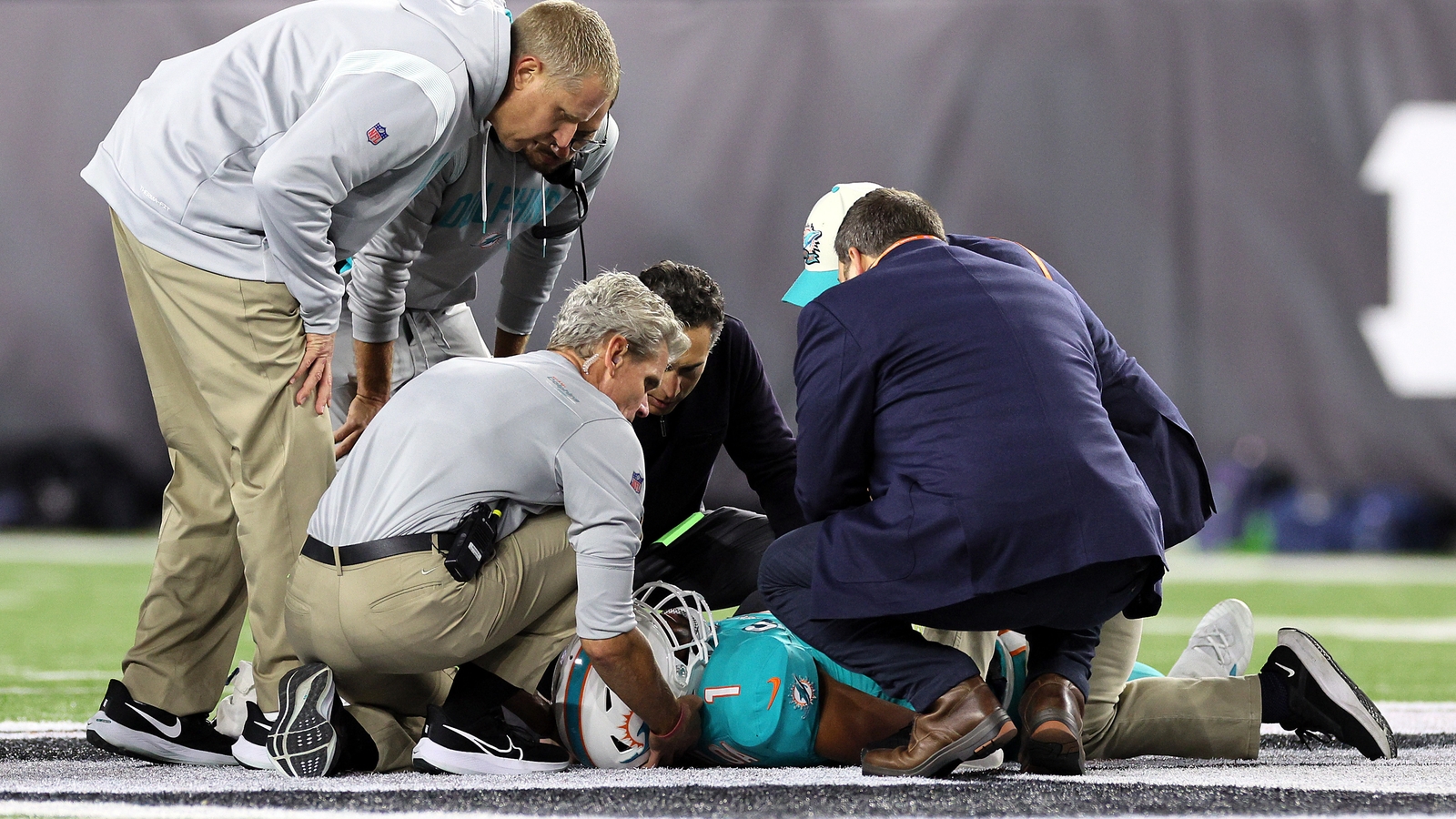 Tagovailoa set for MRI after controversial concussion