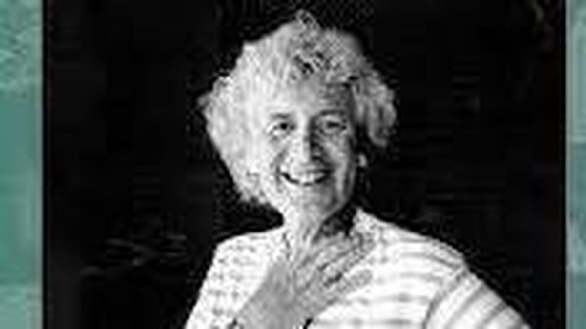 Jan Morris: Life from Both Sides | Arena - RTÉ Radio 1