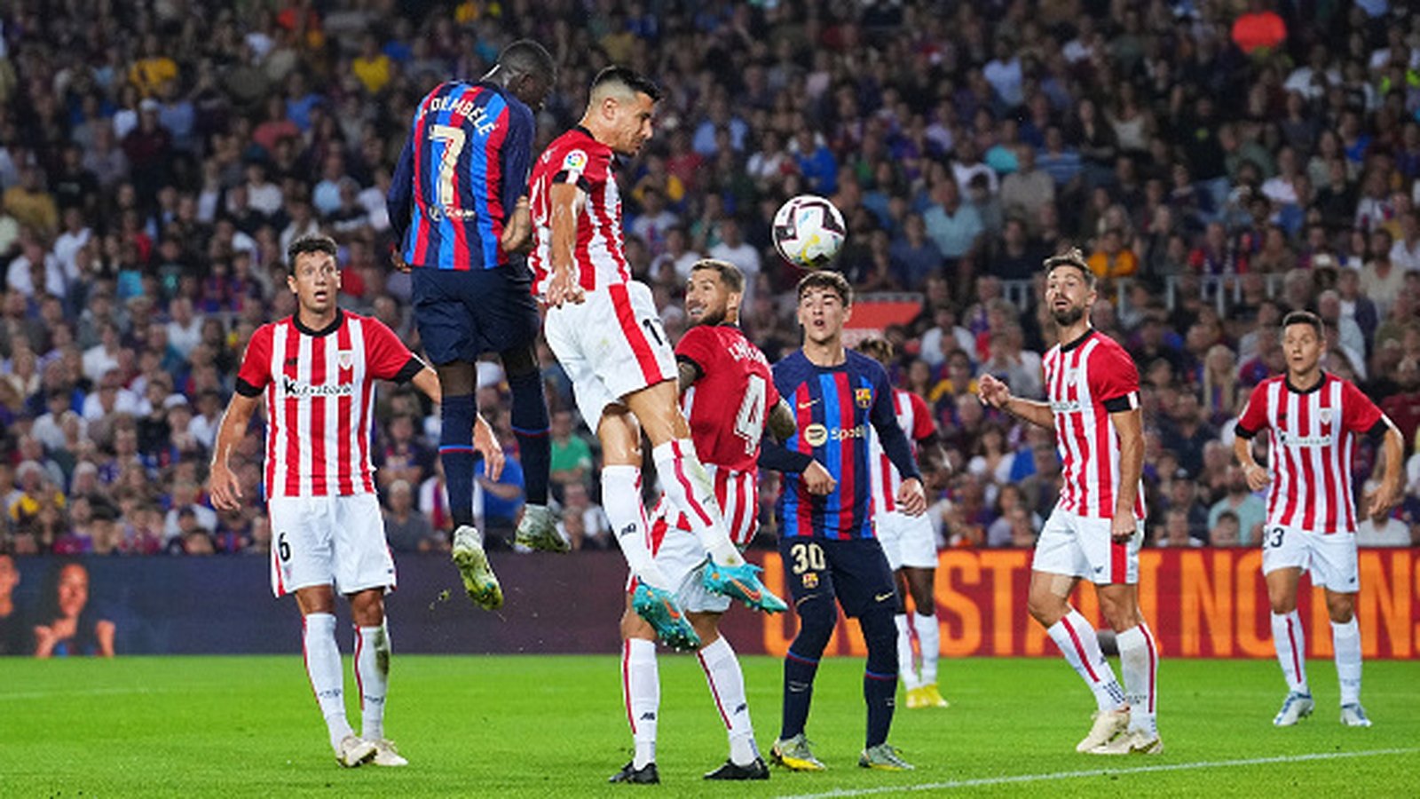 European wrap: Big win for Barca, Napoli stay top