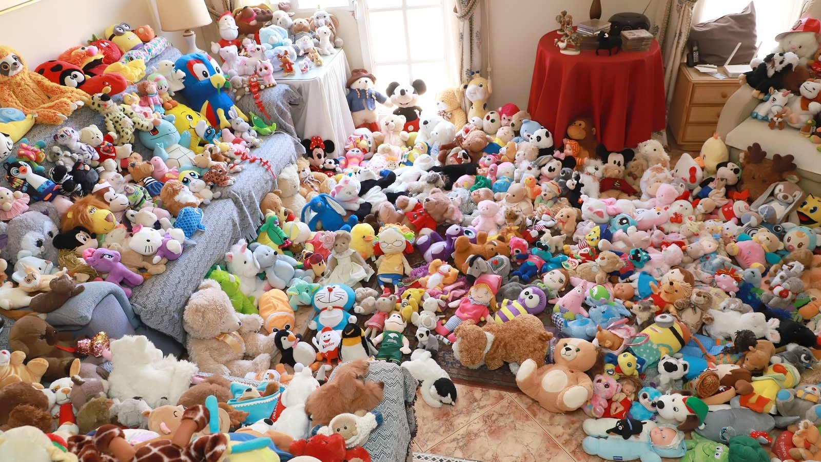 Hundreds of toys headed to Ukraine on two motorcycles