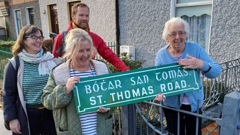 Iconic Cló Gaelach street signs restored in Dublin