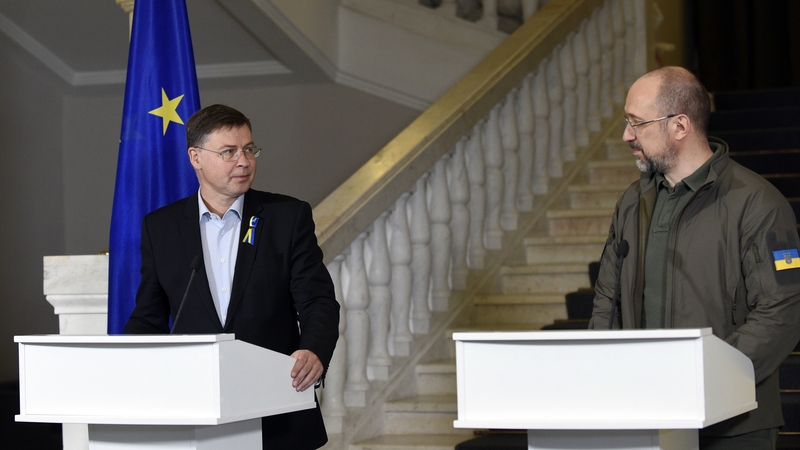 "Leath de chóras fuinnimh na hÚcráine scriosta ag na Rúisigh"