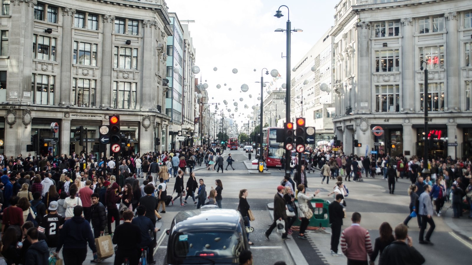 ONS figures show record levels of migration into UK