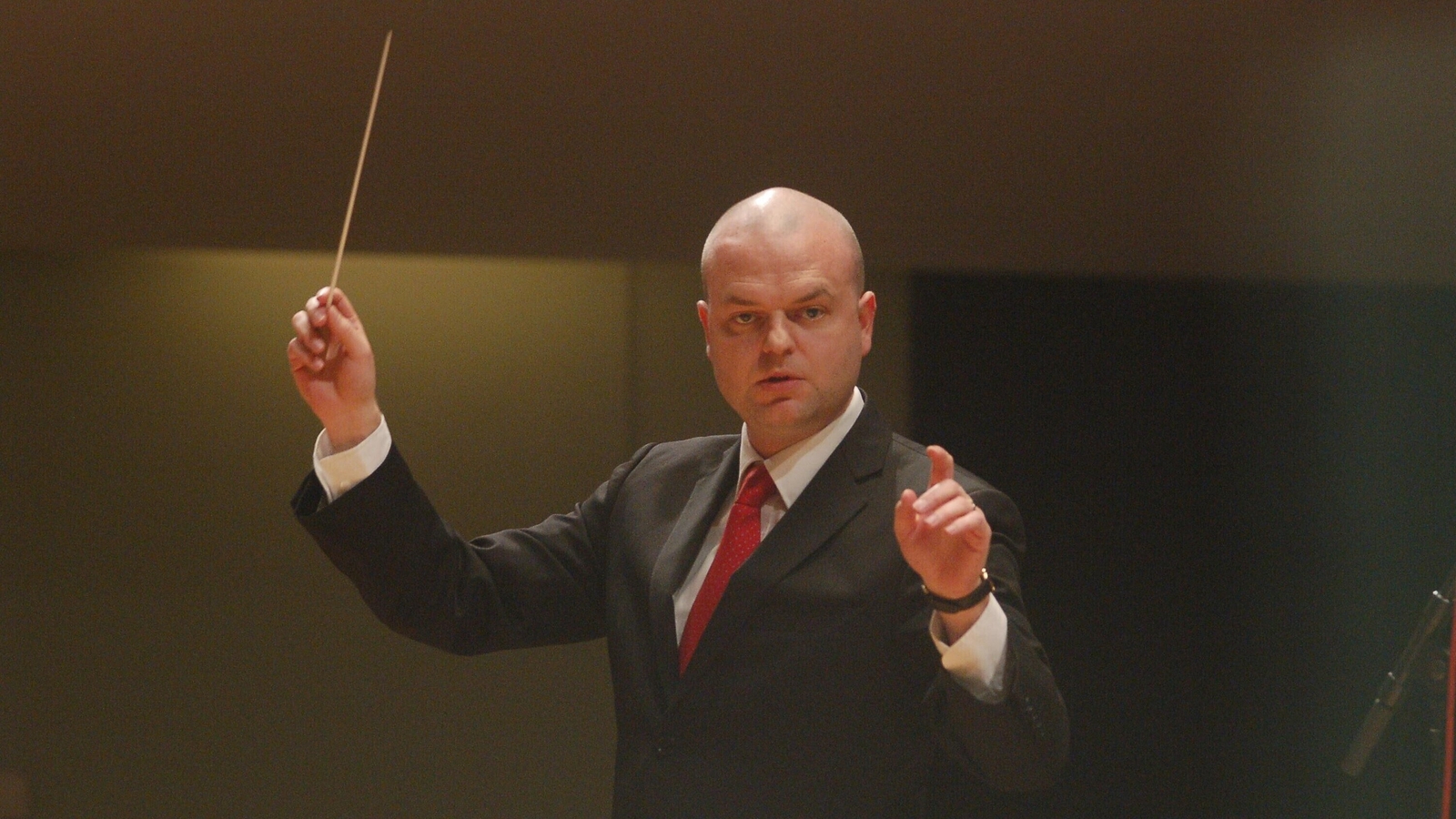 Sculptor in sound - conductor Gavin Maloney talks to Liz Nolan