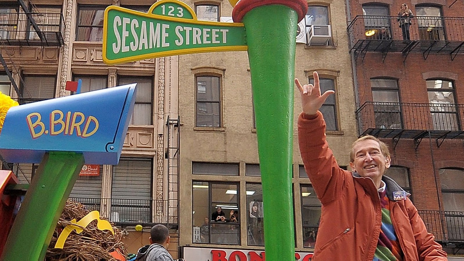 Kermit the Frog pays tribute to 'friend' Bob McGrath